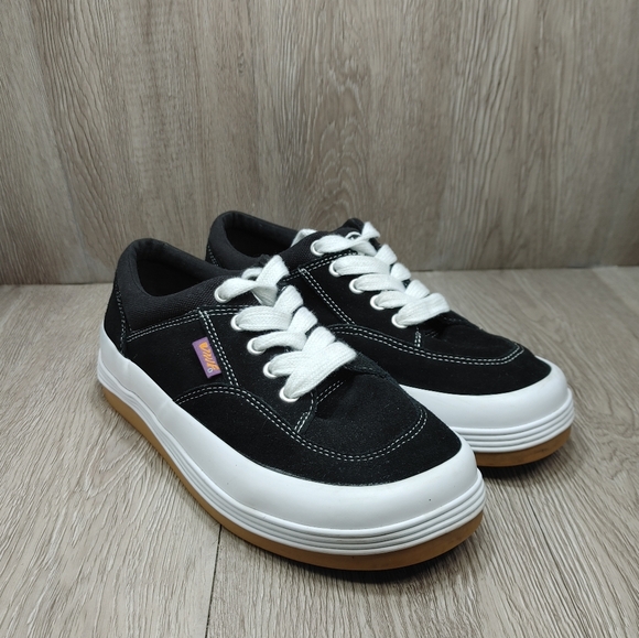 UNIF | Shoes | Unif The Phoebes Platform Chunky Sneaker Black White ...